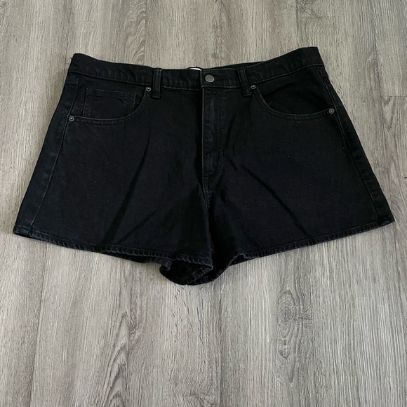 Universal Thread | Shorts | Universal Thread Womens Dark Denim Shorts ...